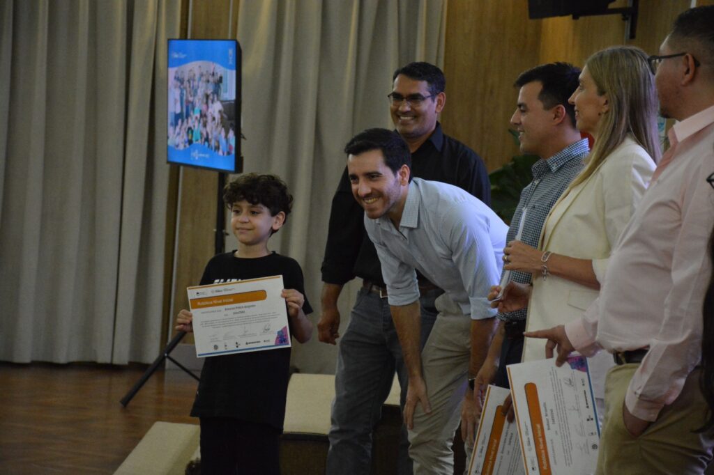 Curso de Robótica: más de 50 niños y niñas recibieron sus diplomas en ...